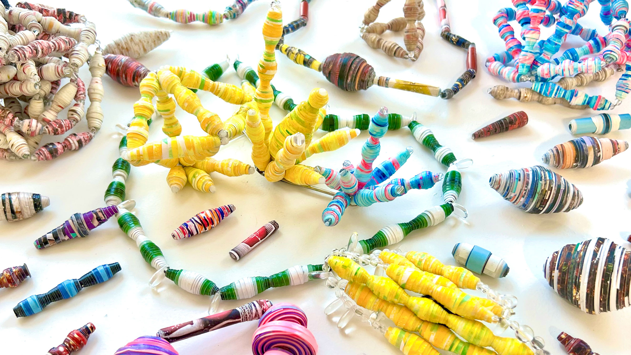Family Studio: Paper Beads! | Museum of Arts and Design
